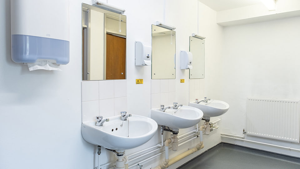 shared uni bathroom